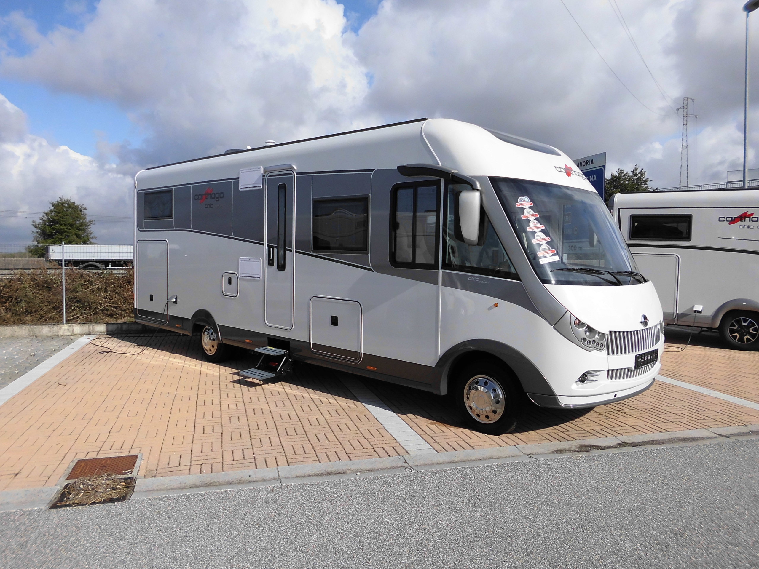 Camper Motorhome Carthago S Plus 55xl in pronta consegna da Caravanbacci