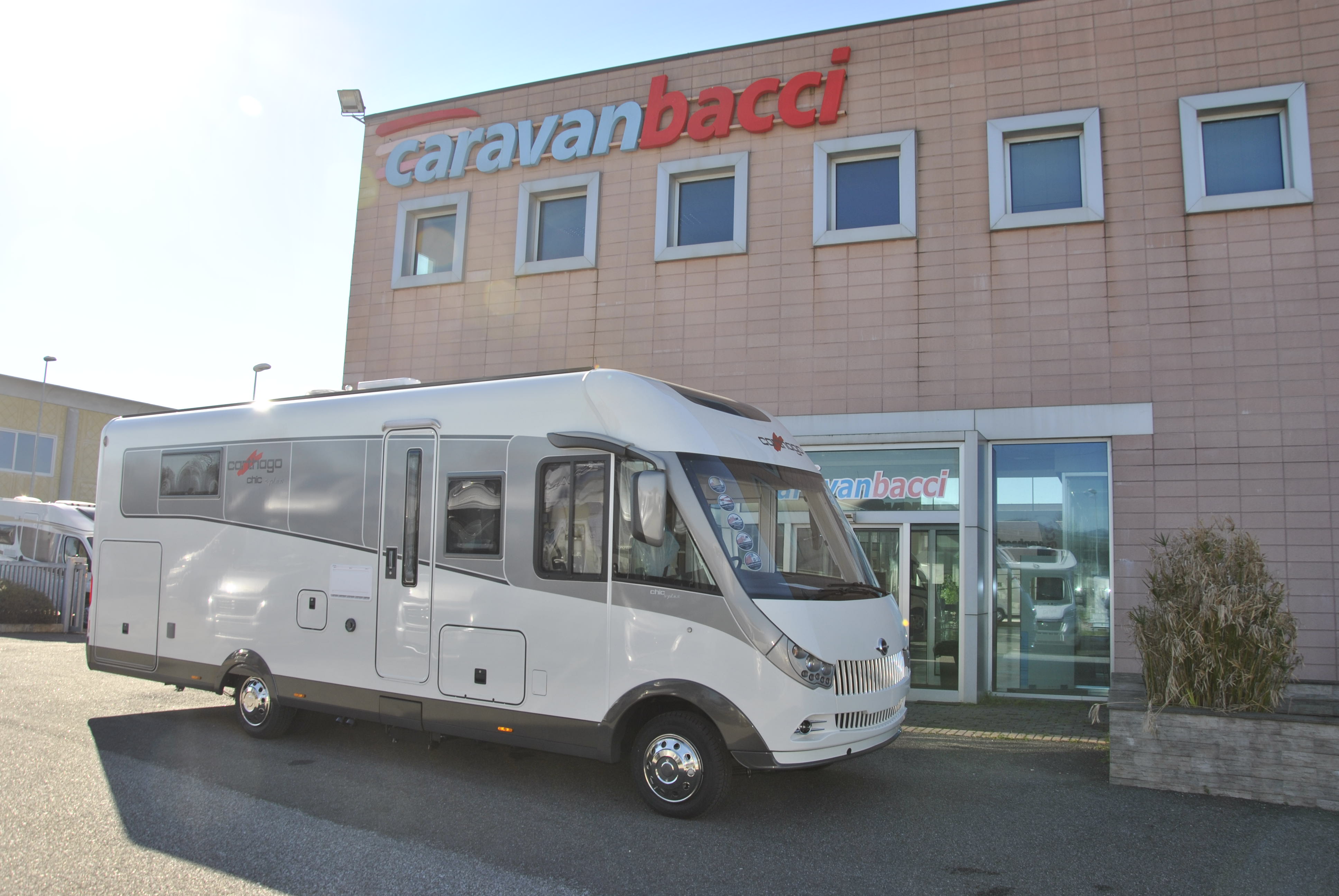 Camper Motorhome Carthago S Plus 52 motorhome di fascia alta allestito ...