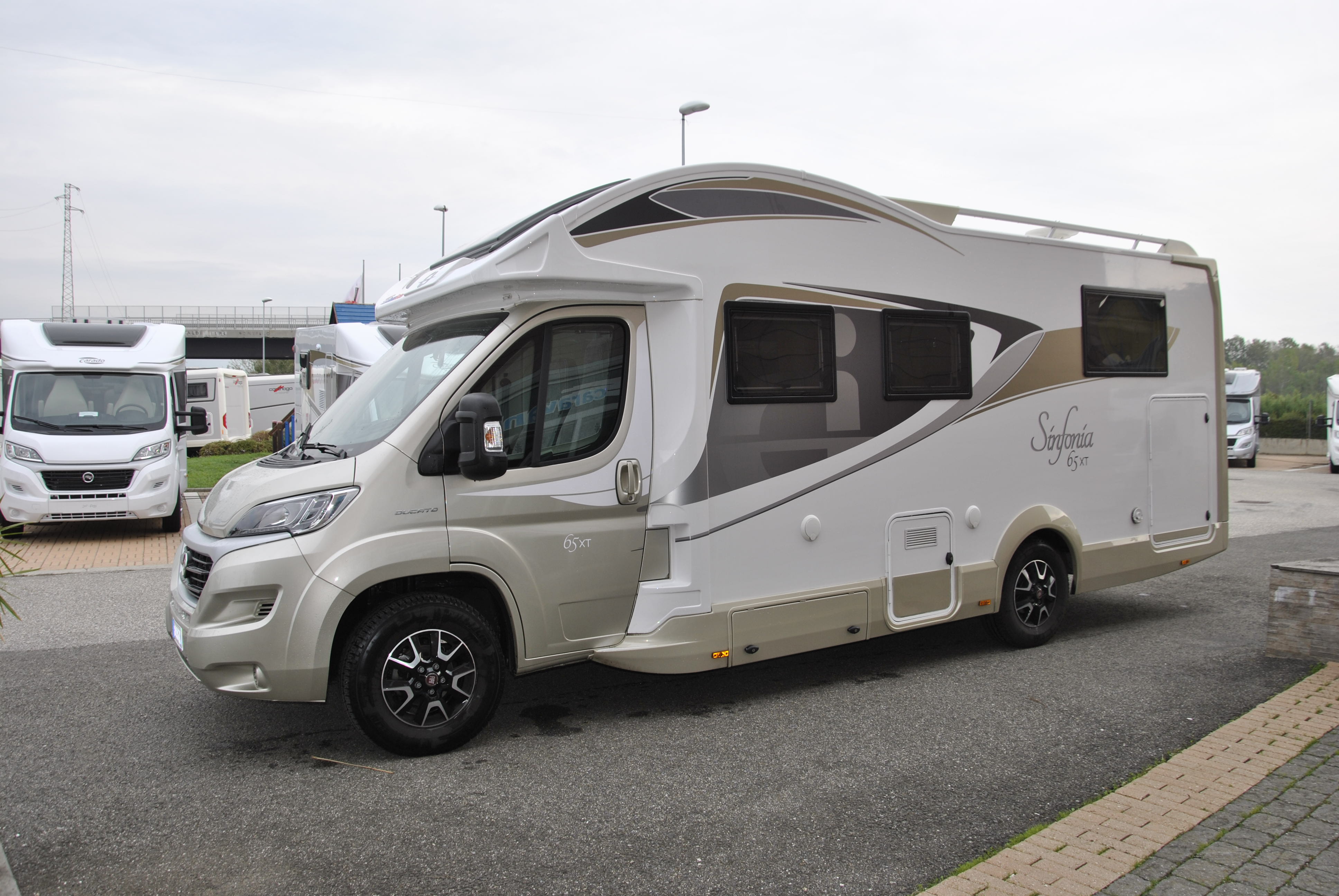 Camper Semintegrale CI Sinfonia 65 XT semintegrale top di gamma con ...