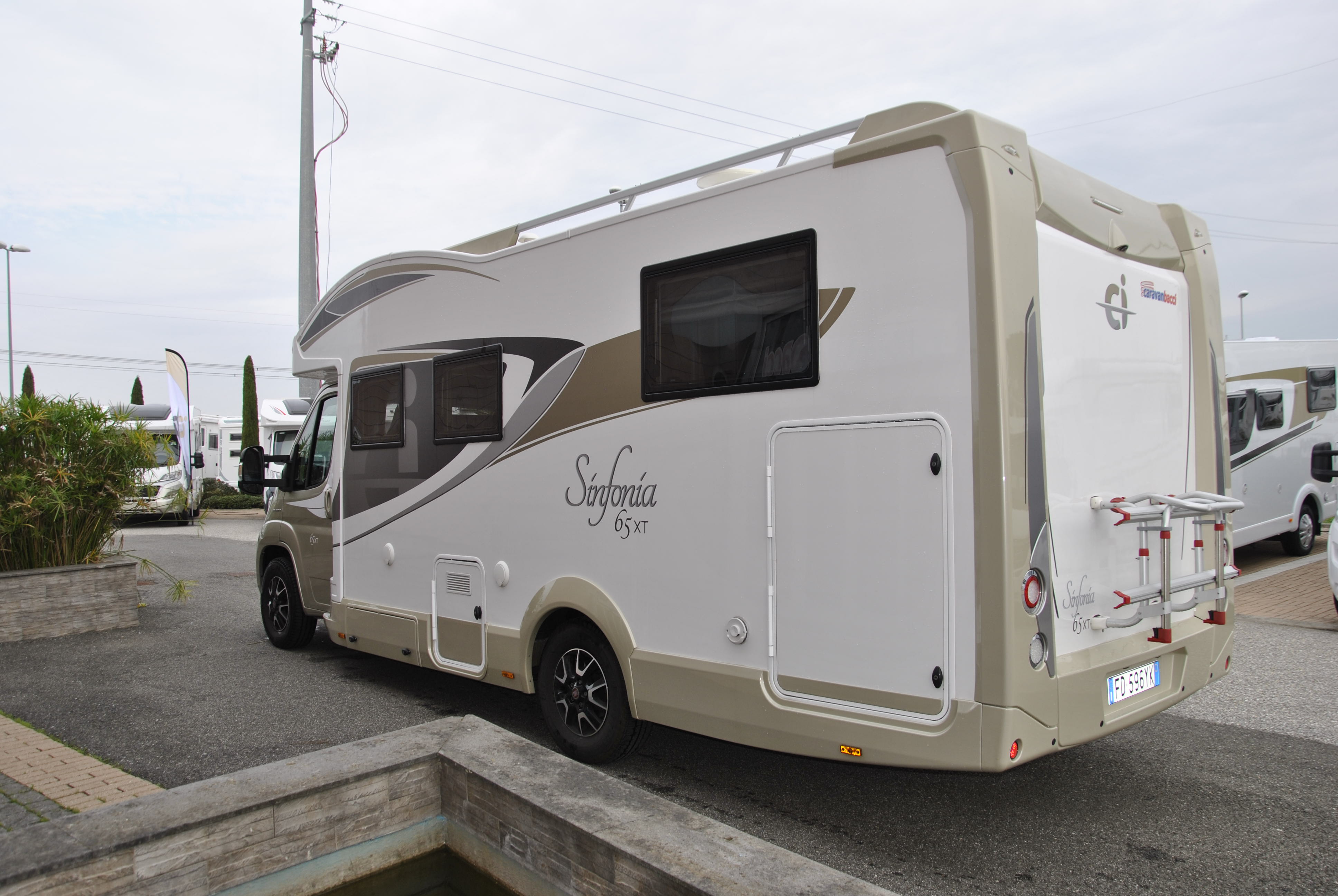 Camper Semintegrale CI Sinfonia 65 XT semintegrale top di gamma con ...