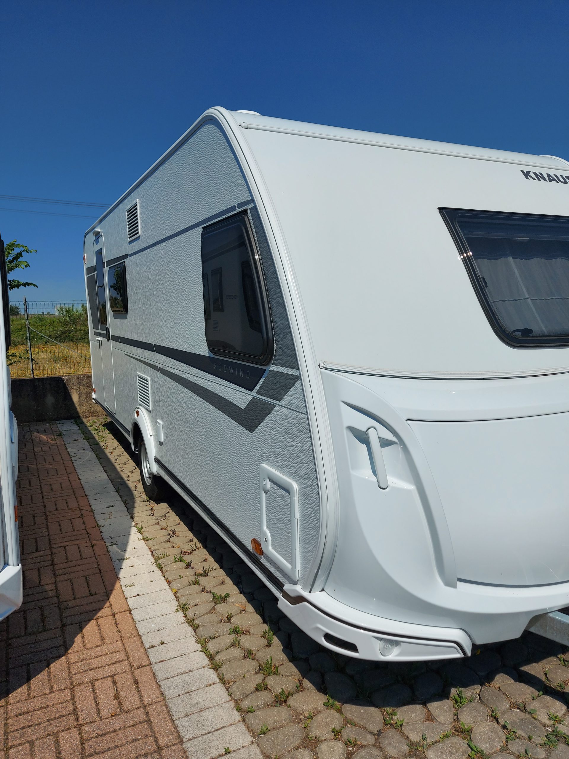 Camper Caravan/Roulotte Nuovo Knaus Sudwind 540 FDK - Caravanbacci
