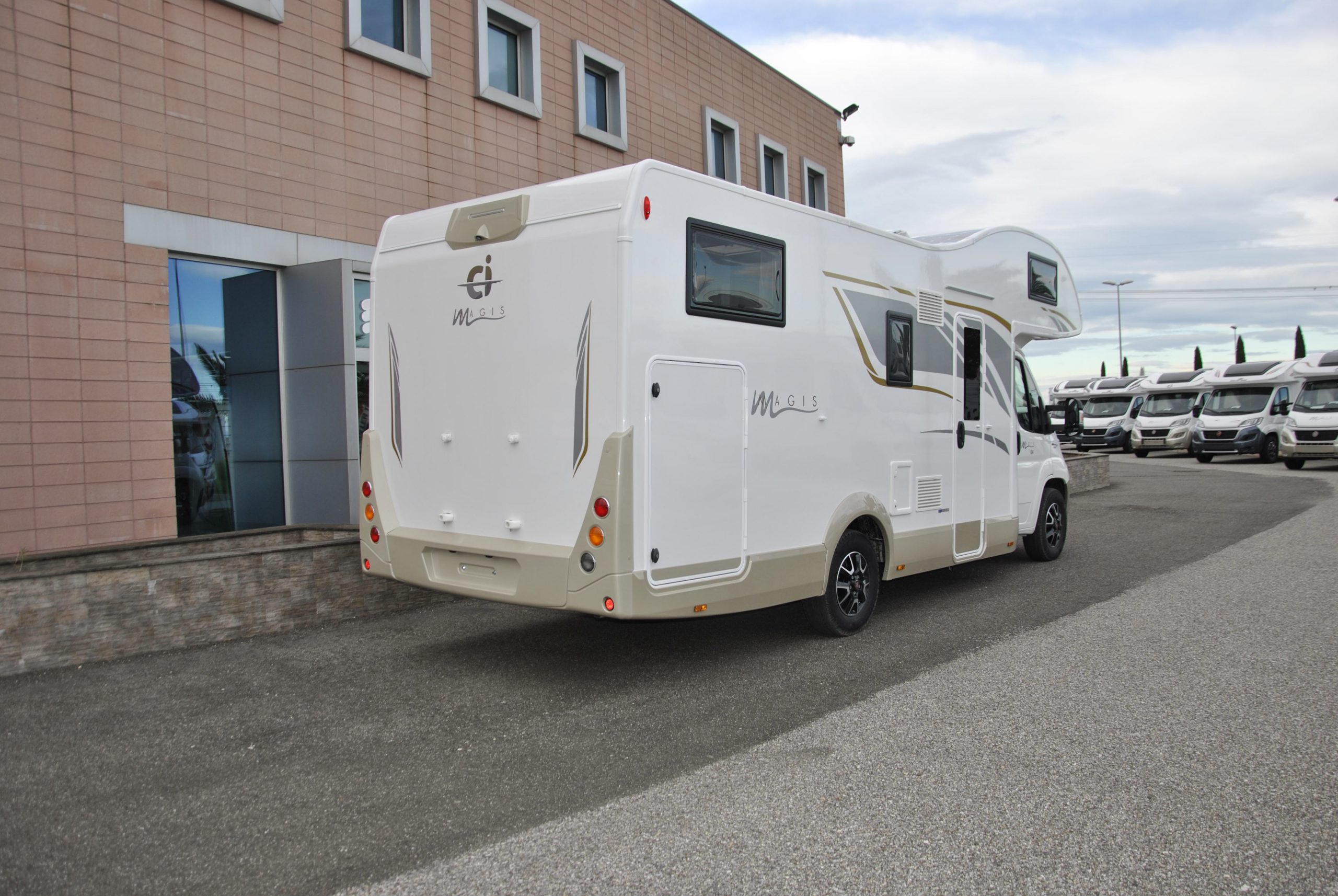Camper CI Magis 84 - Caravanbacci