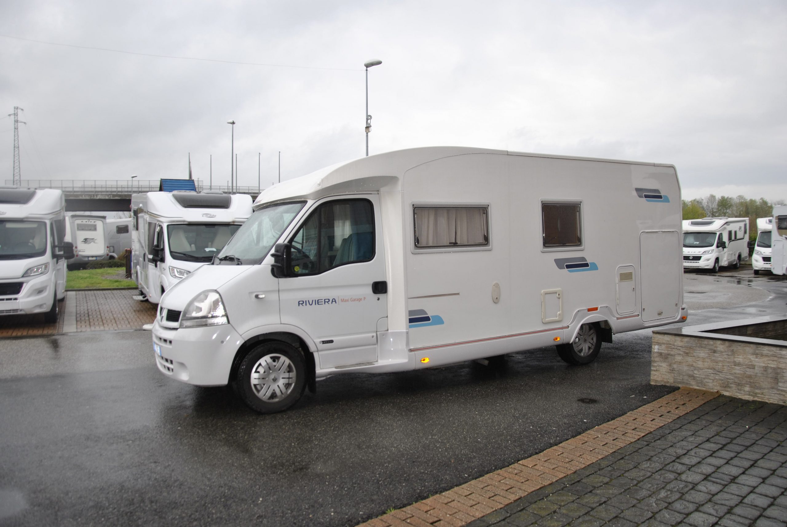 Camper Semintegrale None Ci International Riviera Garage P - Caravanbacci