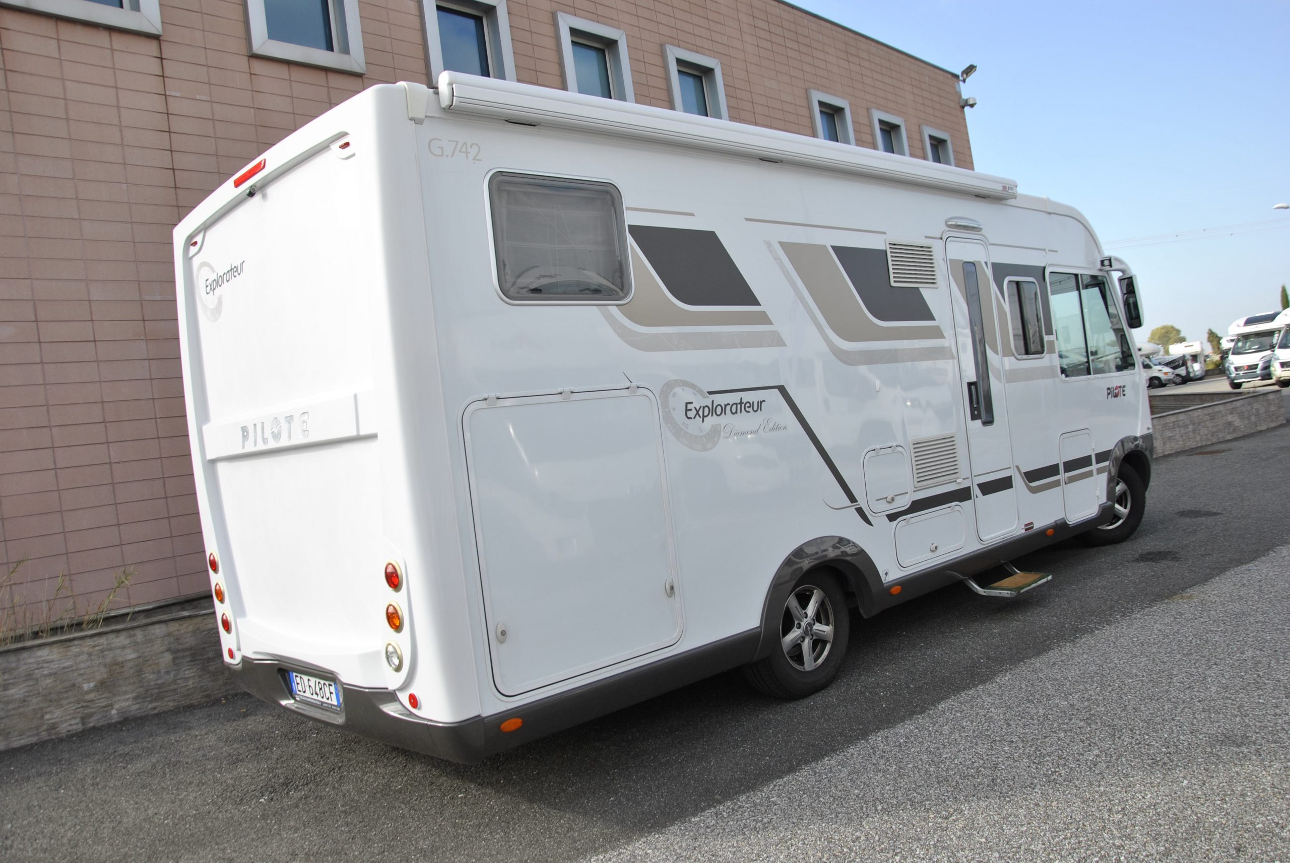 Camper Motorhome None Pilote Explorateur G 742 - Caravanbacci