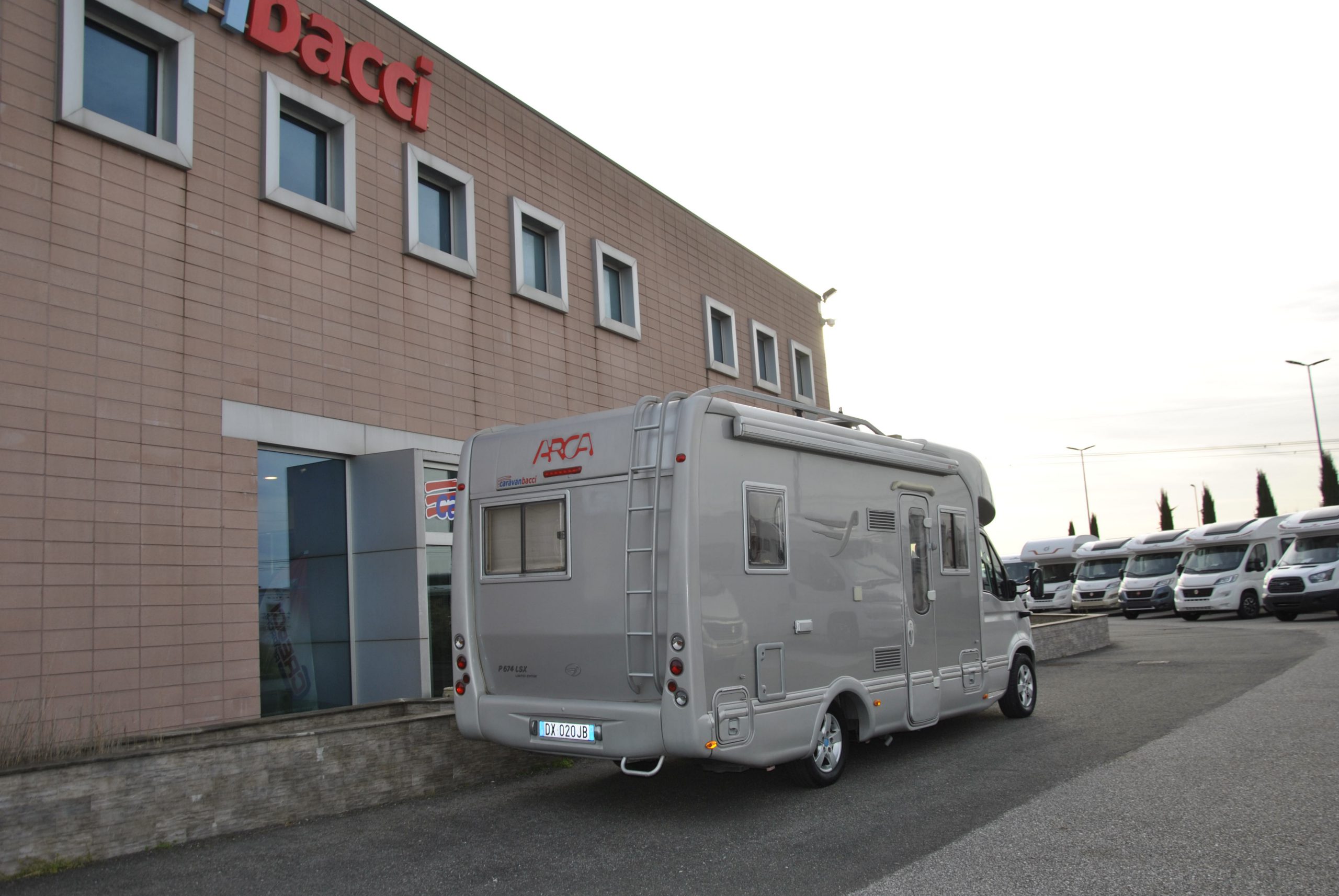 Camper Semintegrale None Arca P 674 Lsx - Caravanbacci