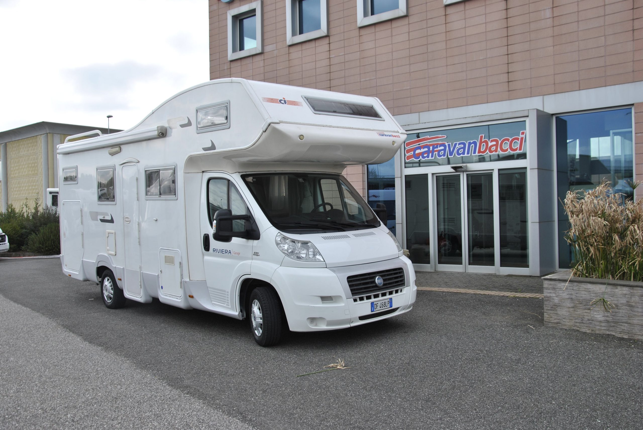 Camper Mansardato None Ci Riviera Garage - Caravanbacci