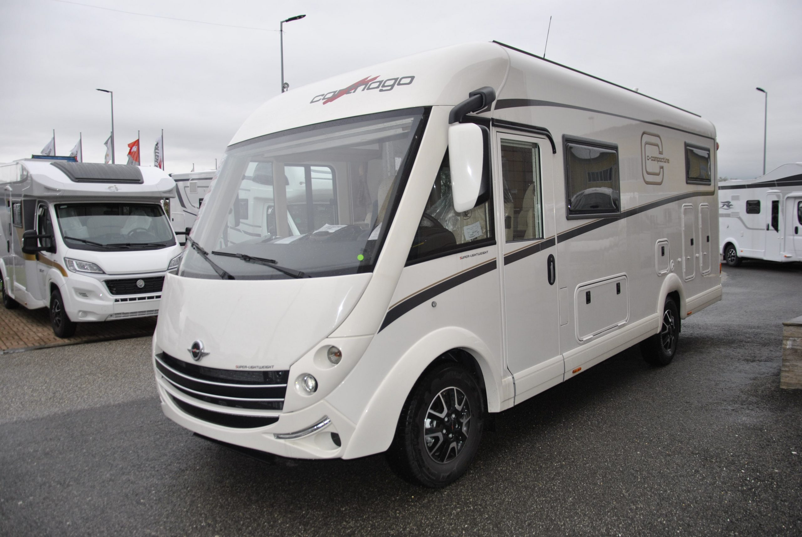 Camper Motorhome Nuovo Carthago Compact 143 - Caravanbacci