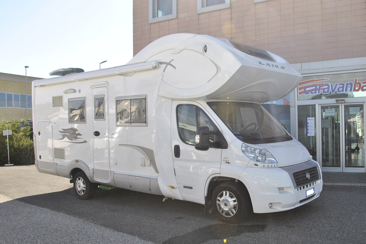 Camper Mansardato Usato LAIKA X700 USATO - Caravanbacci