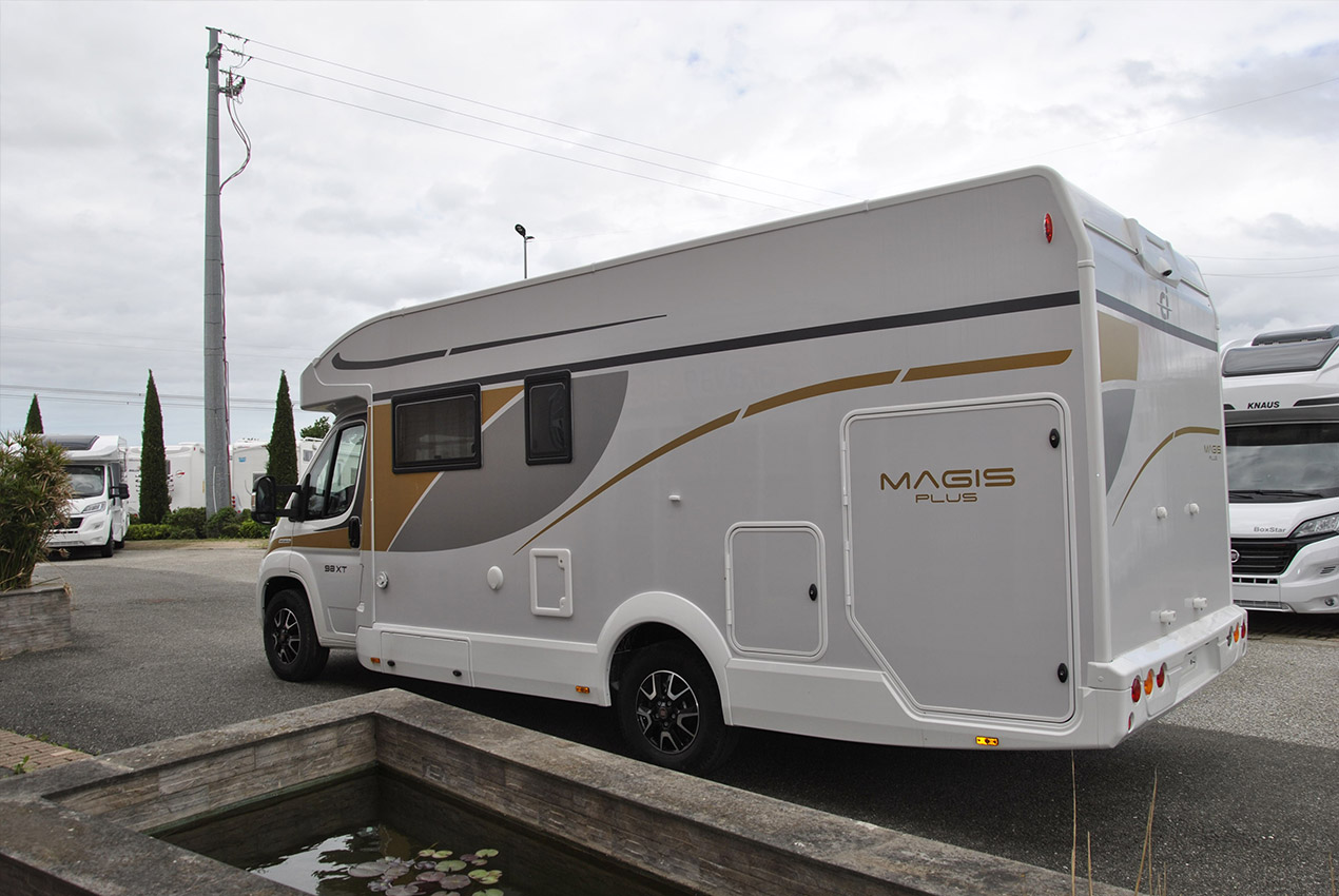 Camper Semintegrale Nuovo C.I. Magis 98 XT - Caravanbacci