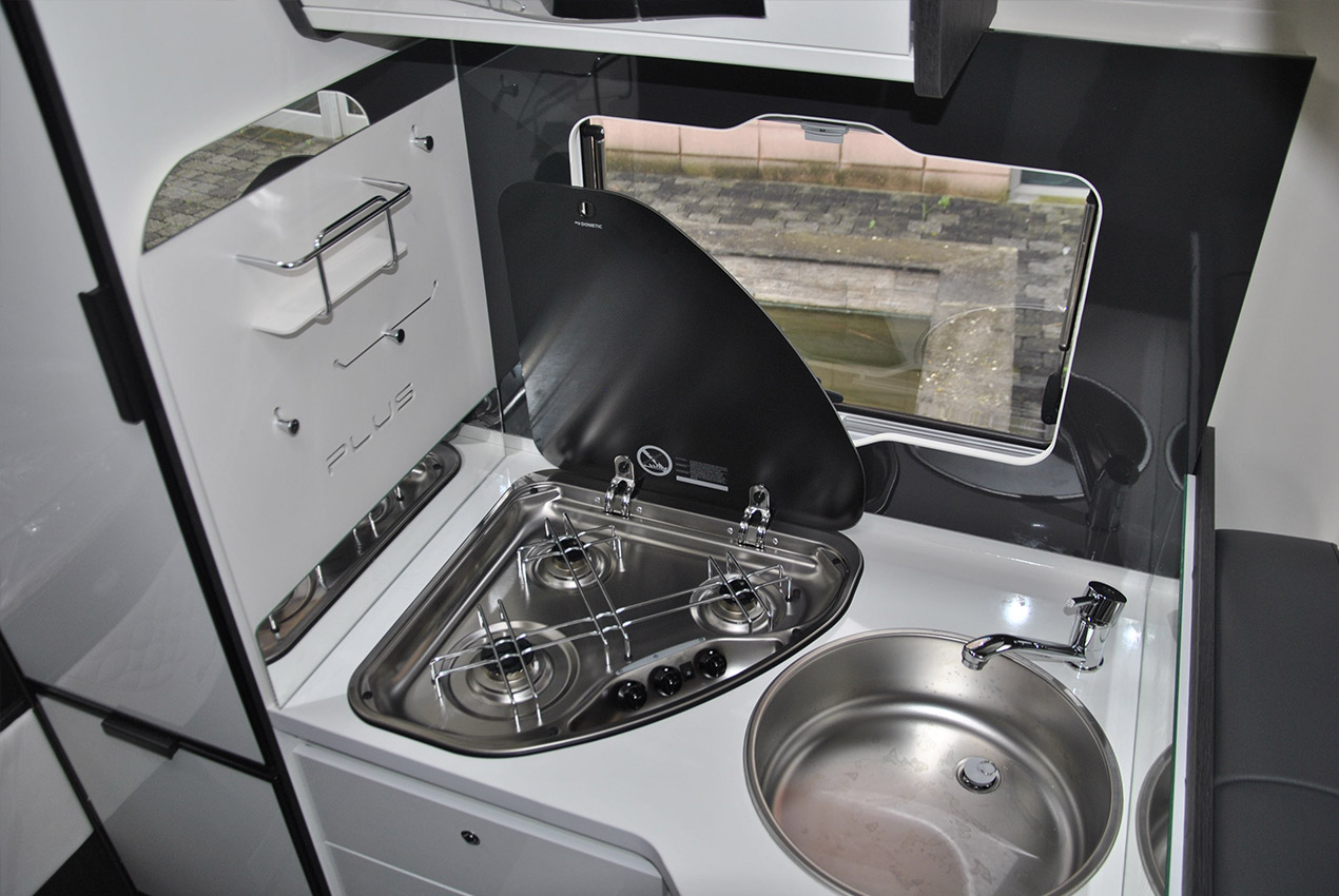 Camper Semintegrale Nuovo C. I. Magis 94 XT - Caravanbacci