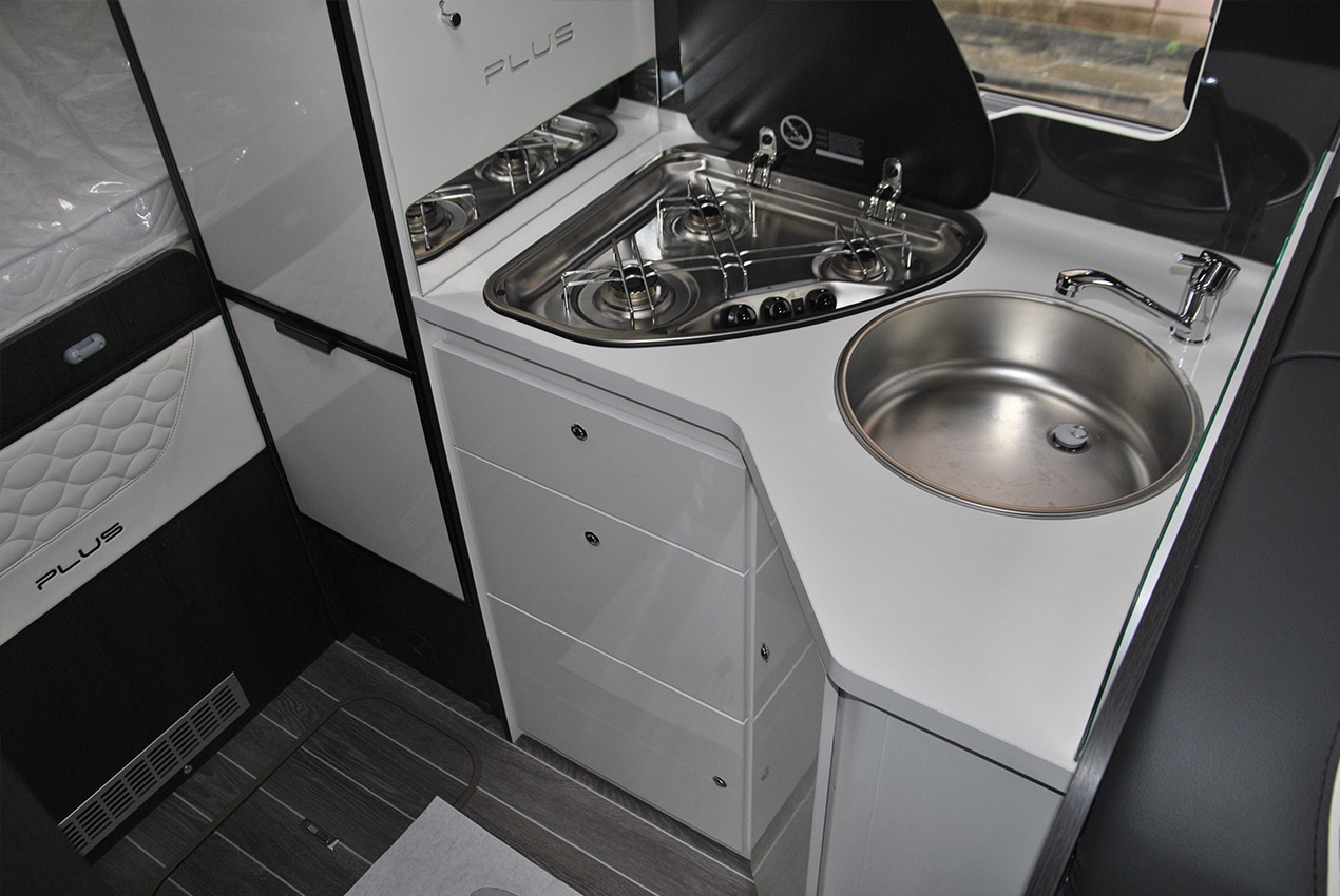 Camper Semintegrale Nuovo C. I. Magis 94 XT - Caravanbacci