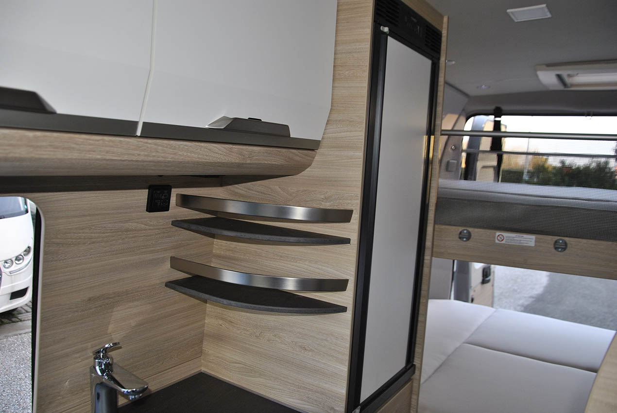 Camper Furgonato/Van Noleggio Knaus Box Star 600 Family - Caravanbacci