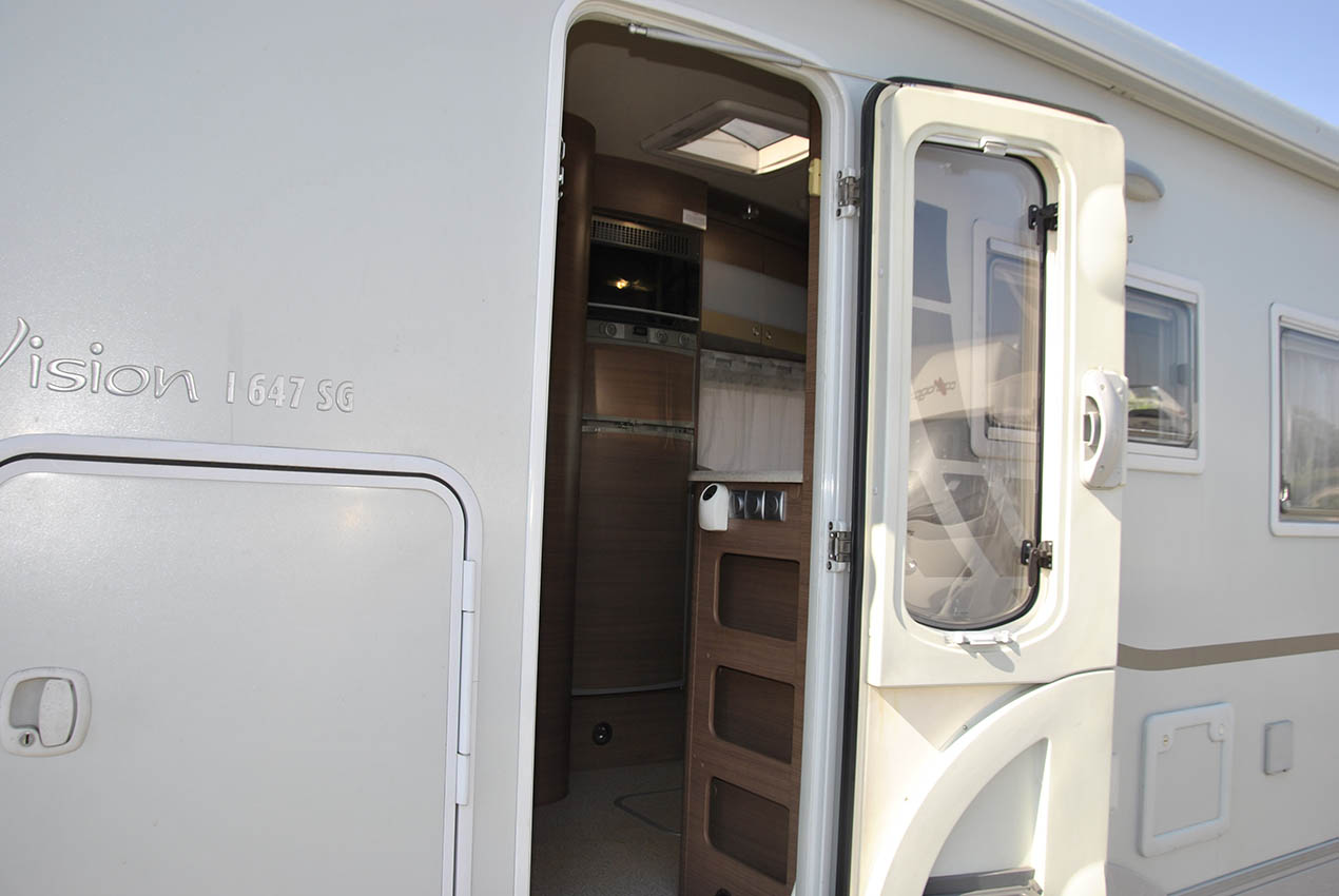 Camper Motorhome Adria Vision I 647 - Caravanbacci