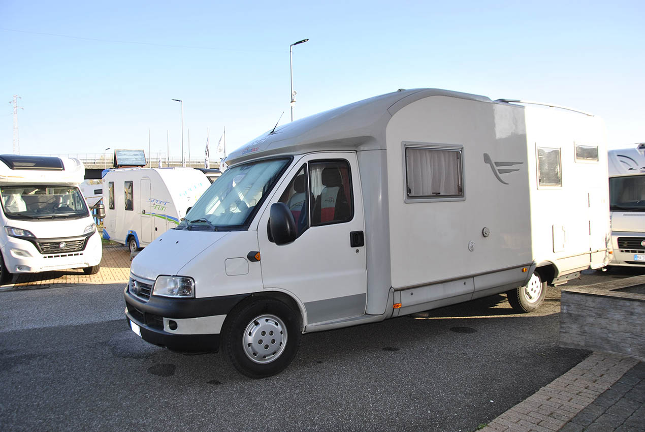 Camper Semintegrale Usato Arca P 700 GLM - Caravanbacci