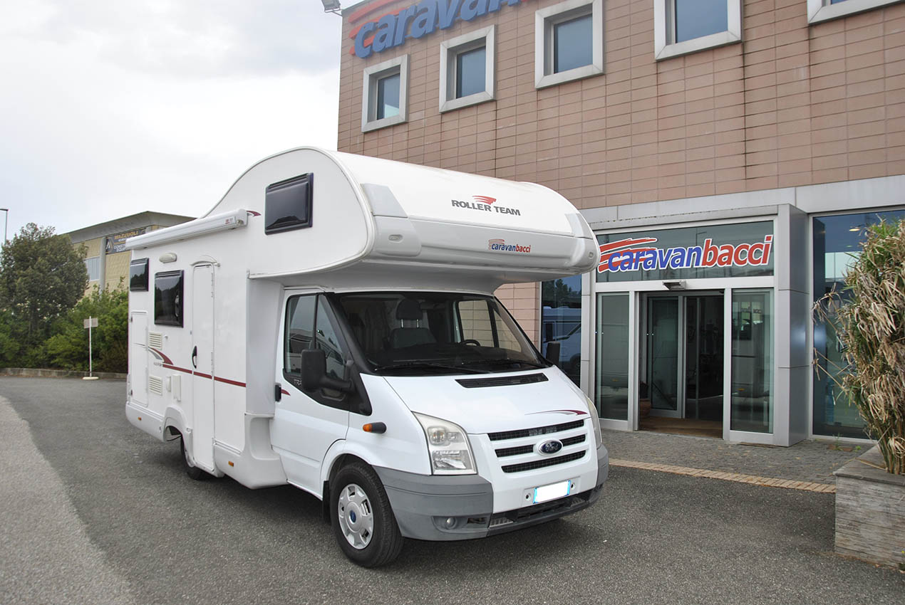 Camper Mansardato Usato Roller Team AD 600 - Caravanbacci