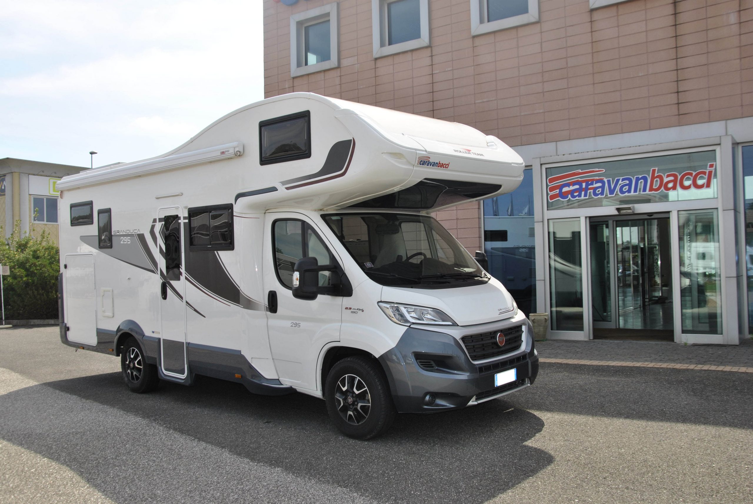 Camper Mansardato Usato Roller Team Granduca 295 M - Caravanbacci