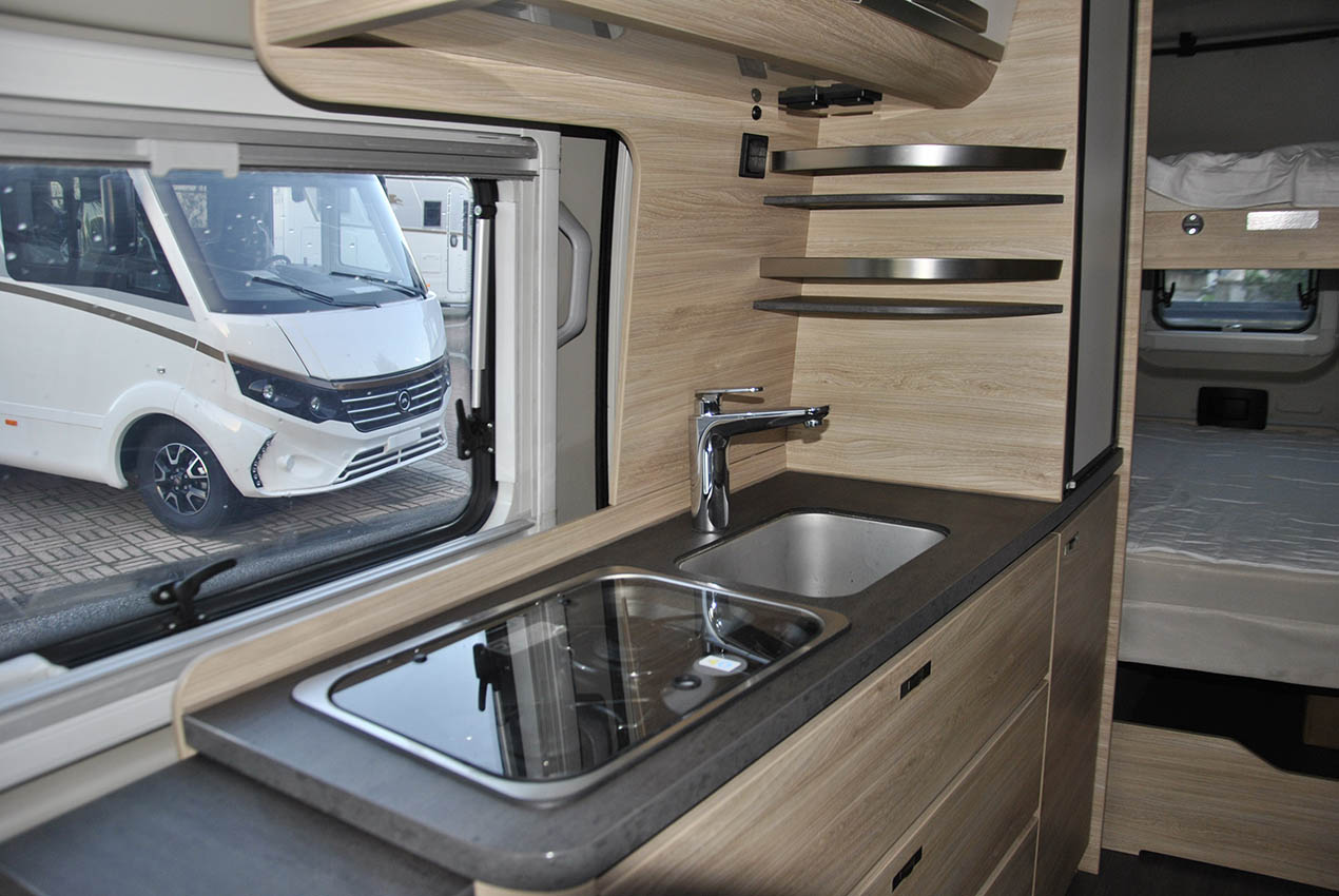 Camper Furgonato/Van Usato Knaus Box Star 600 Family - Caravanbacci