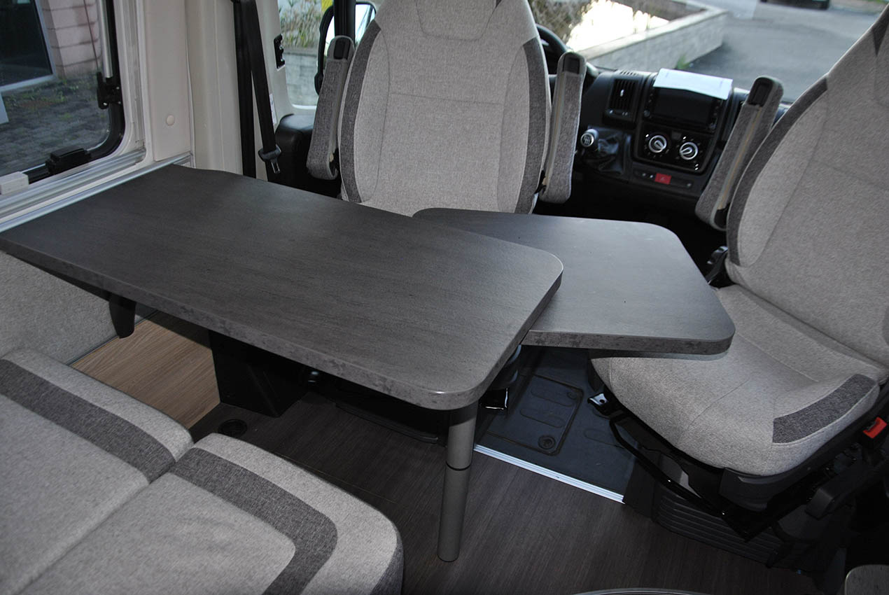 Camper Furgonato/Van Usato Knaus Box Star 600 Family - Caravanbacci