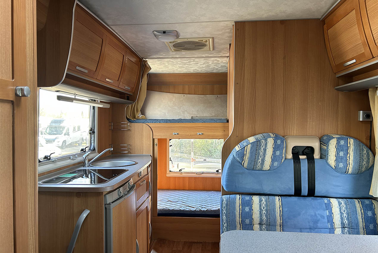 Camper Mansardato Usato Mc Louis Steel 435G - Caravanbacci