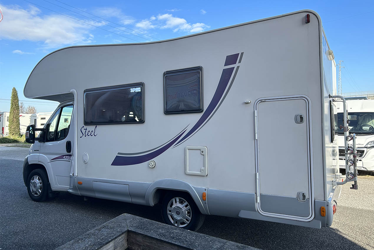 Camper Mansardato Usato Mc Louis Steel 435G - Caravanbacci