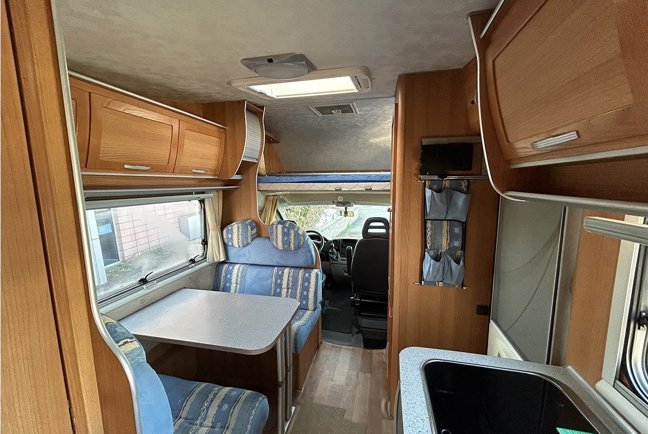 Camper Mansardato Usato Mc Louis Steel 435G - Caravanbacci