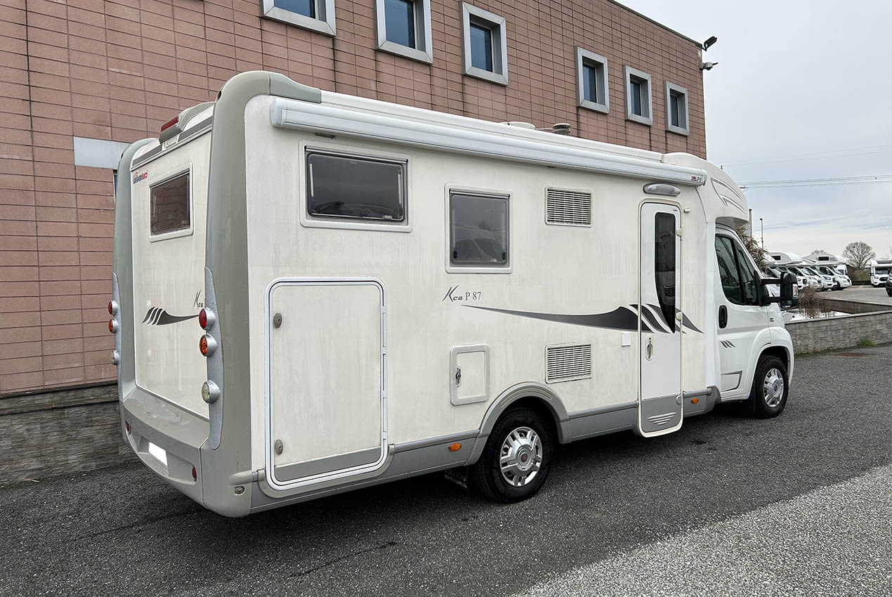 Camper Semintegrale Usato Mobilvetta Kea P 87 - Caravanbacci