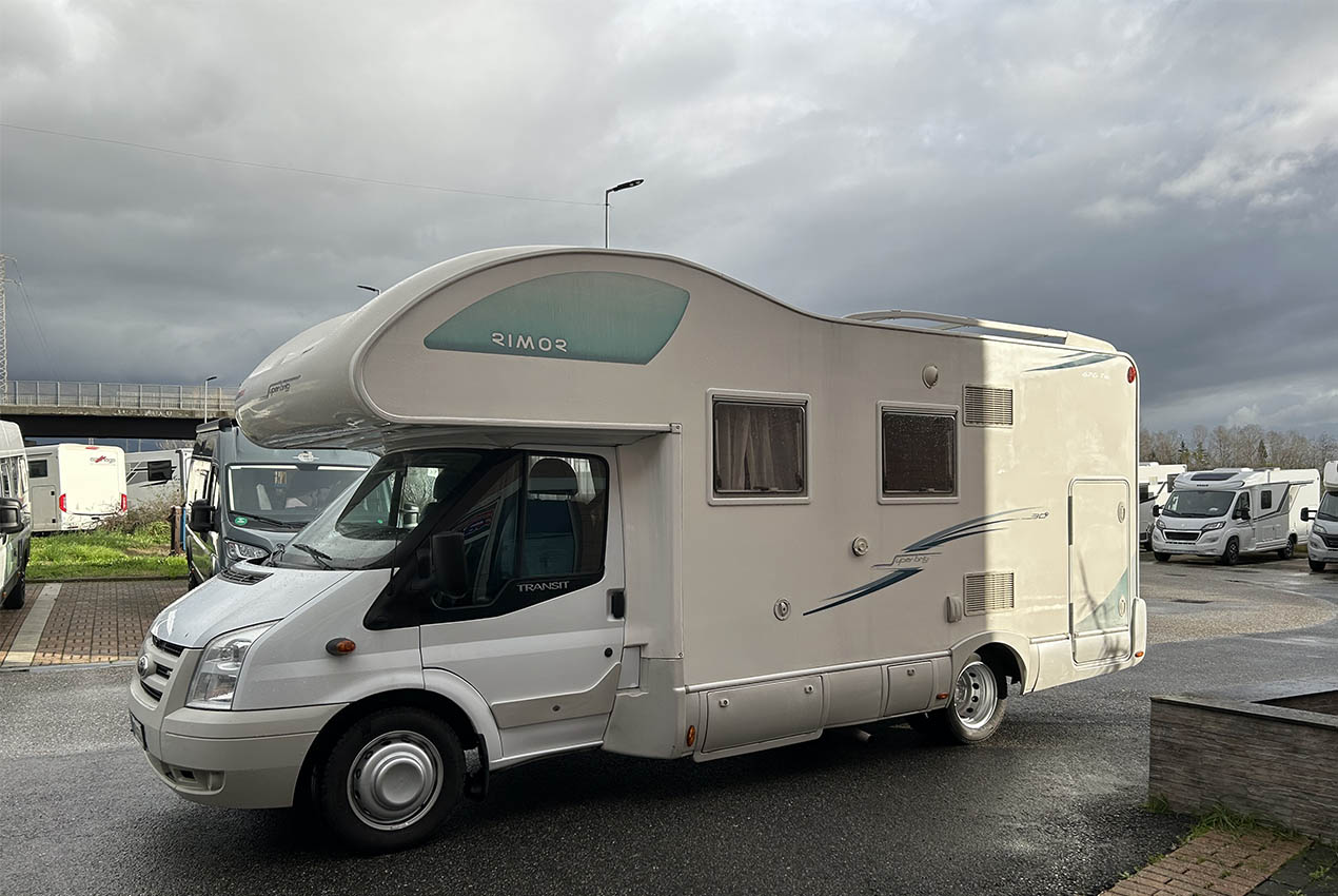 Camper Mansardato Usato Rimor Superbrig 675 TC - Caravanbacci