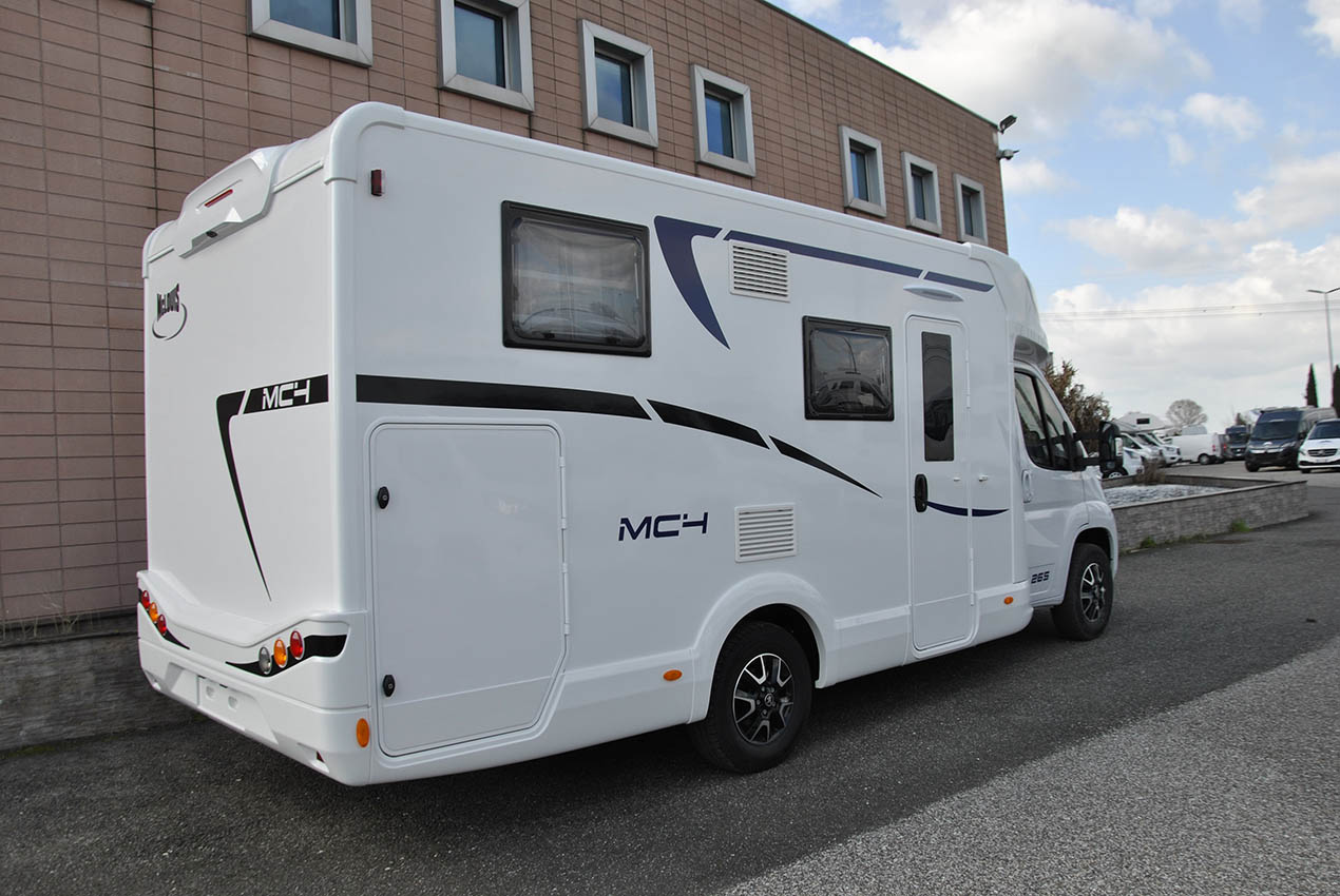 Camper Semintegrale Noleggio Mc Louis Mc4 265 - Caravanbacci