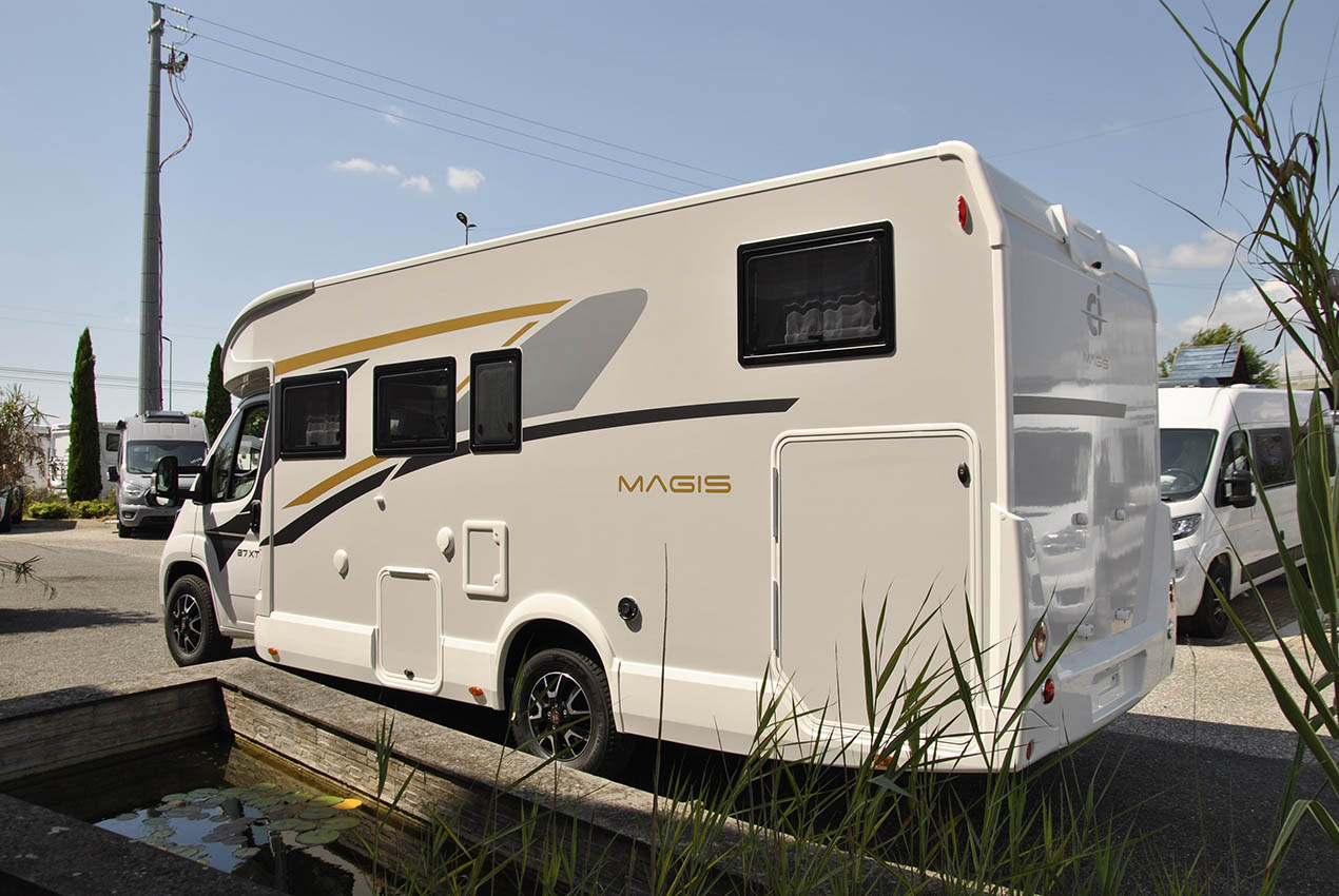 Camper Semintegrale Nuovo C.I. Magis 87 XT - Caravanbacci
