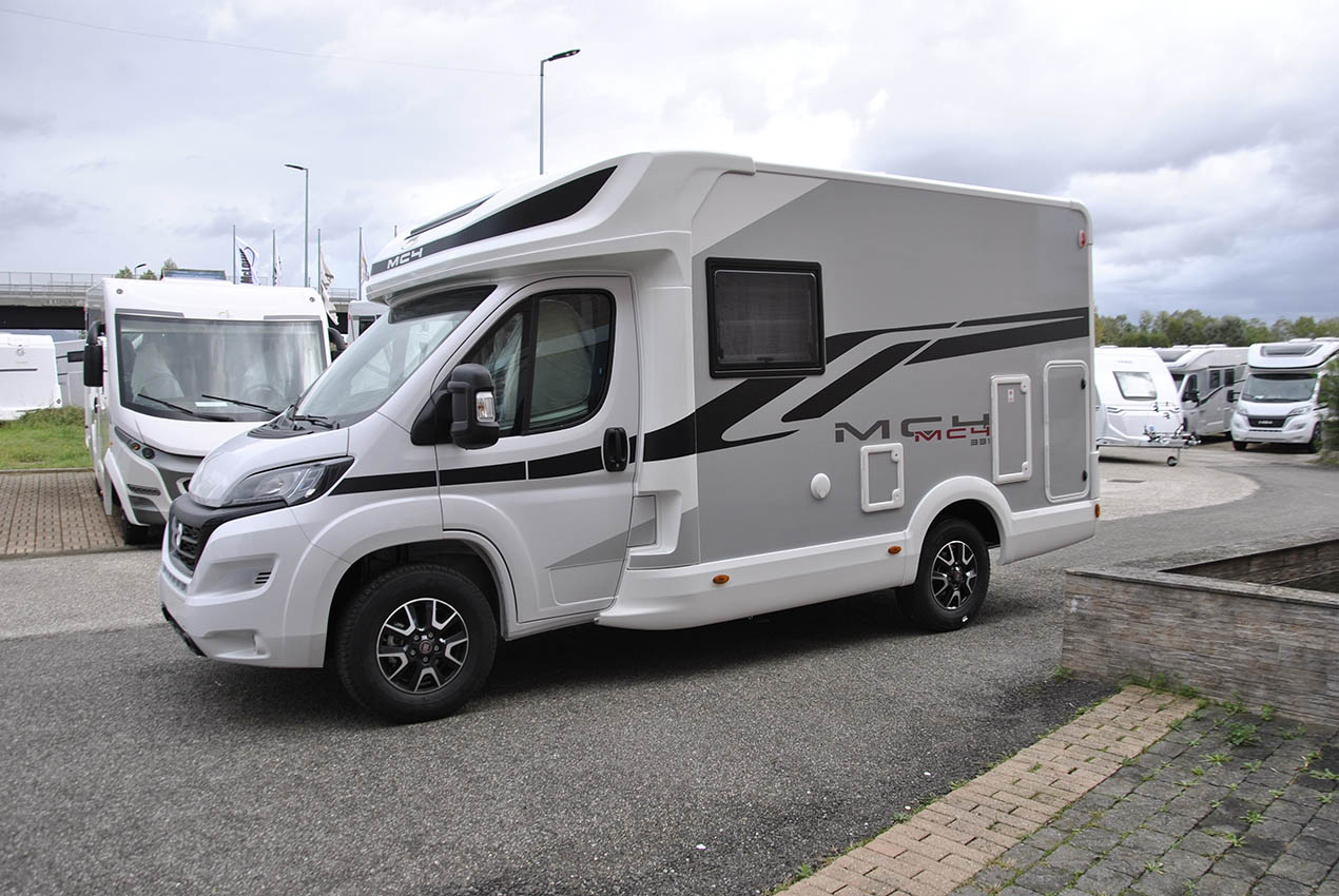 Camper Semintegrale Noleggio Mc Louis MC 4 331 - Caravanbacci