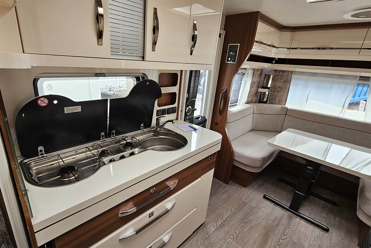 Camper Caravan/Roulotte Usato Hobby 540 UFF Excellent - Caravanbacci