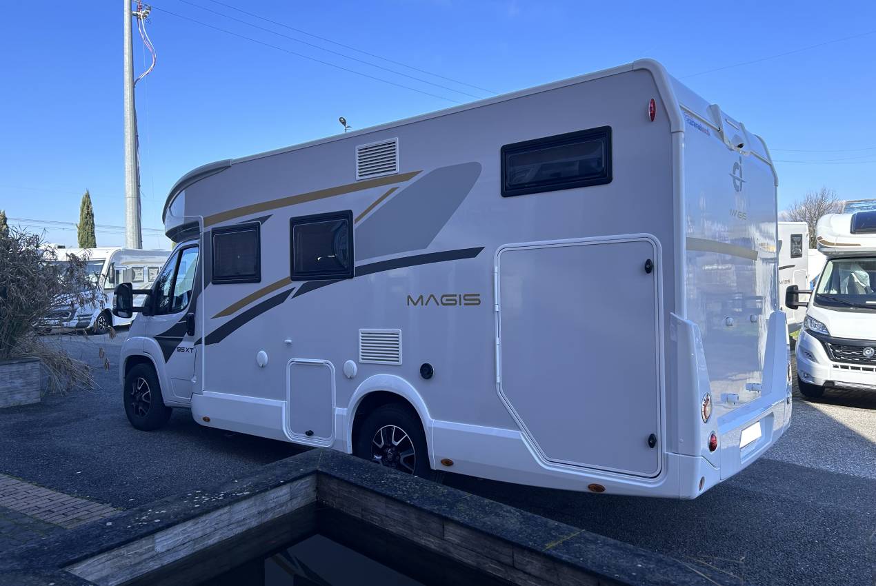 Camper Semintegrale Usato C. I. Magis 95 XT - Caravanbacci