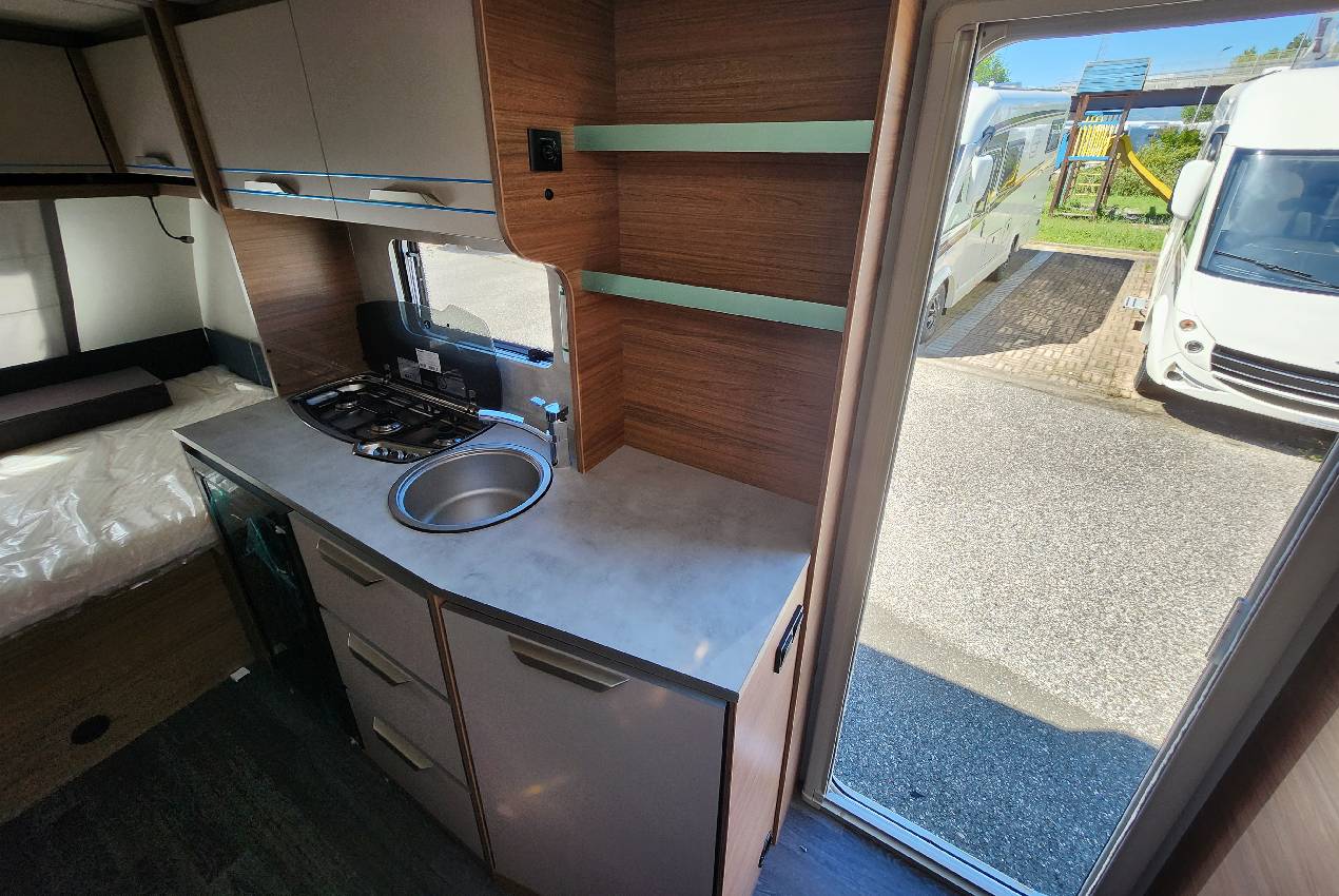 Camper Caravan/Roulotte Nuovo Knaus Sport 420 QD - Caravanbacci