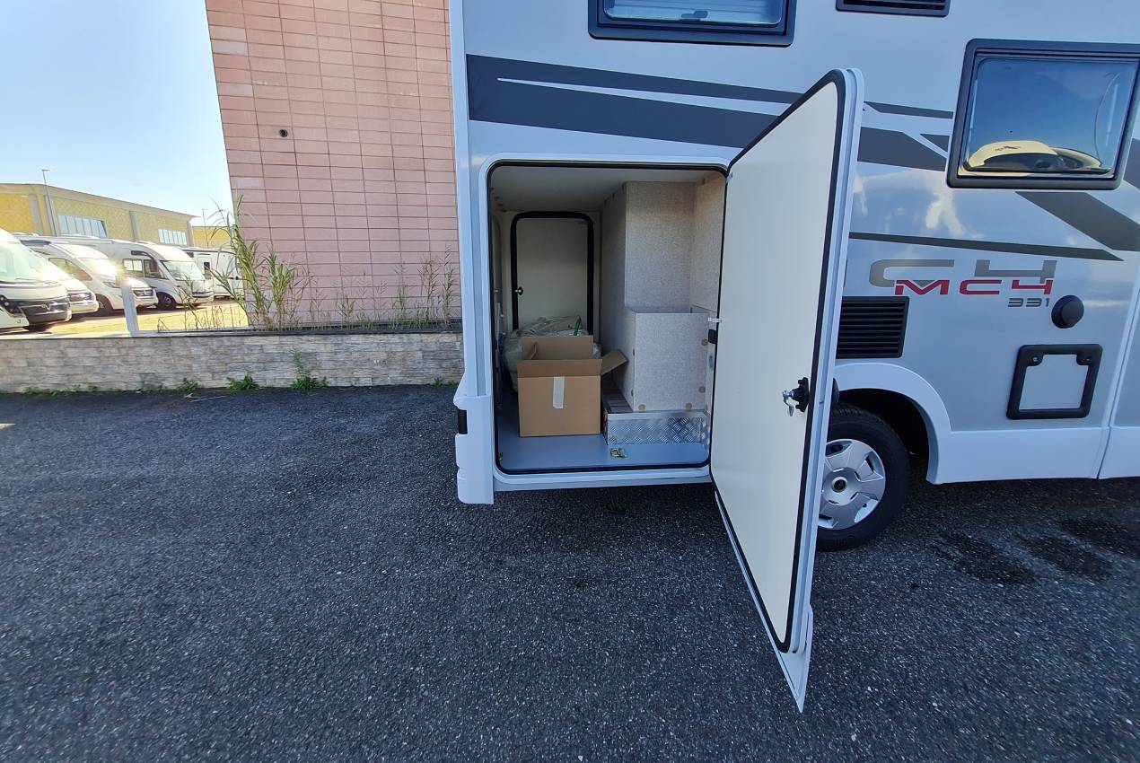 Camper Semintegrale Nuovo Mc Louis MC 4 331 Slim - Caravanbacci