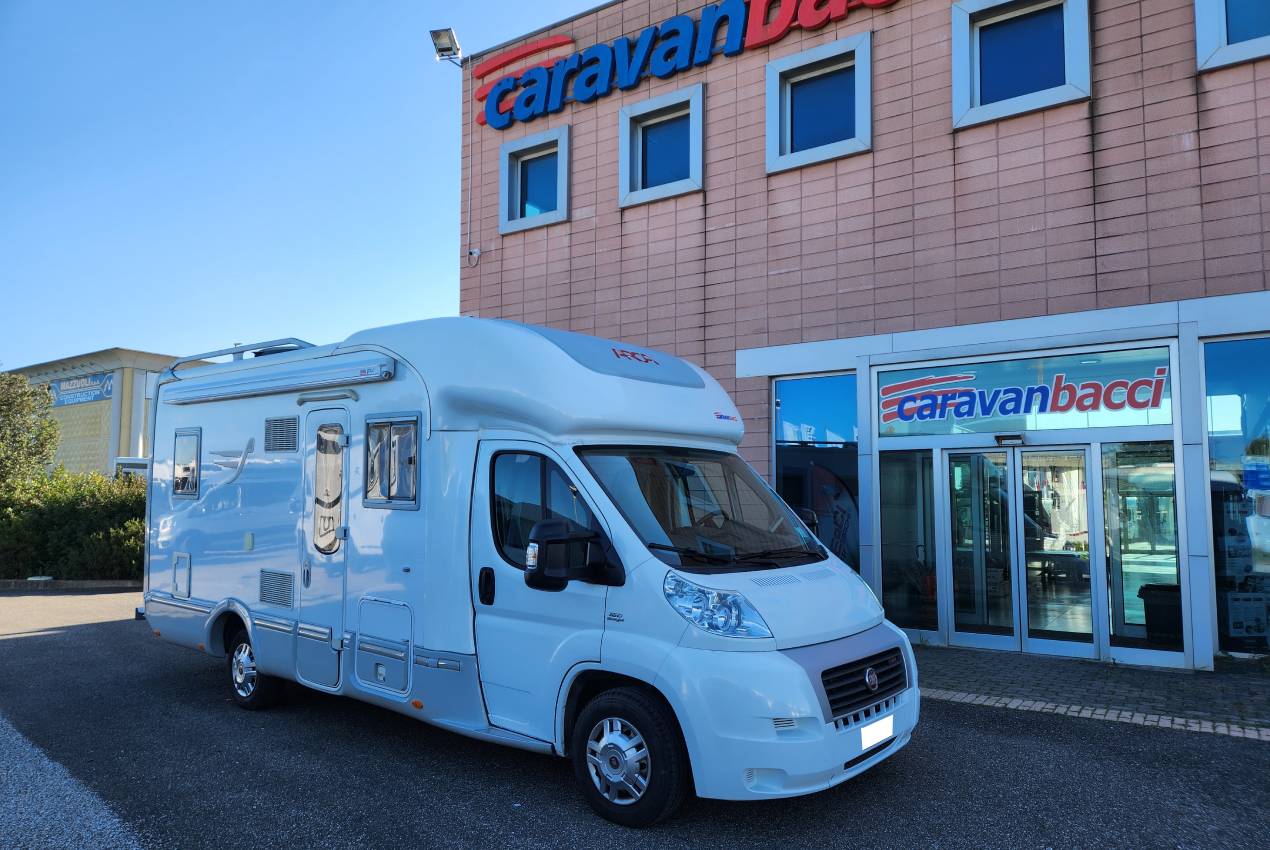 Camper Semintegrale Usato Arca P 680 LSX - Caravanbacci