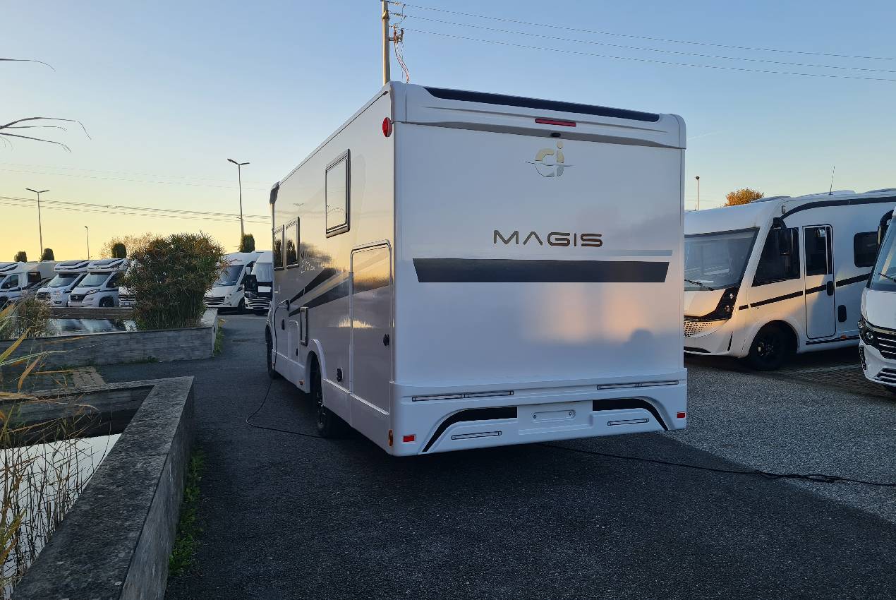 Camper Semintegrale Nuovo C.I. Magis 67 XT - Caravanbacci